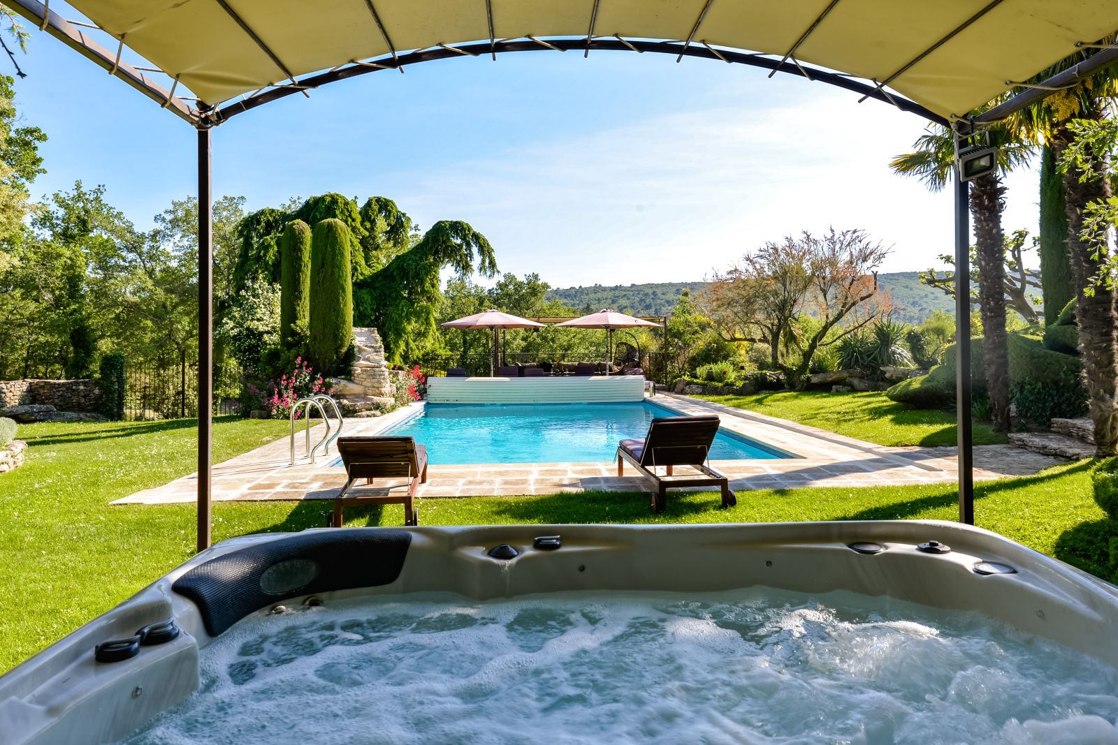 Location Maison Avec Piscine Privée Dans Le Luberon | Ventana Blog