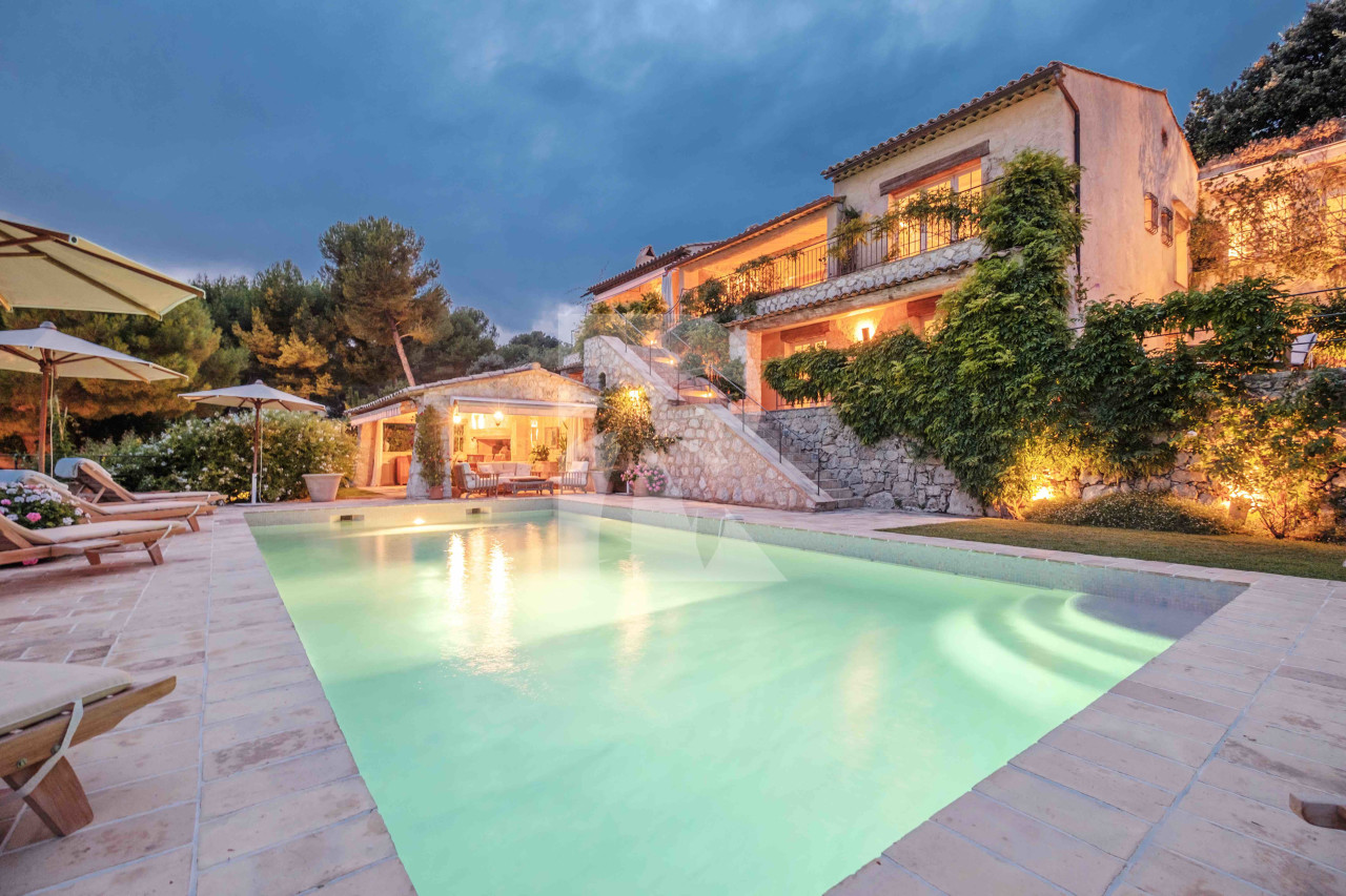 Location Villa de Luxe Cote d Azur Saint Paul de Vence piscine